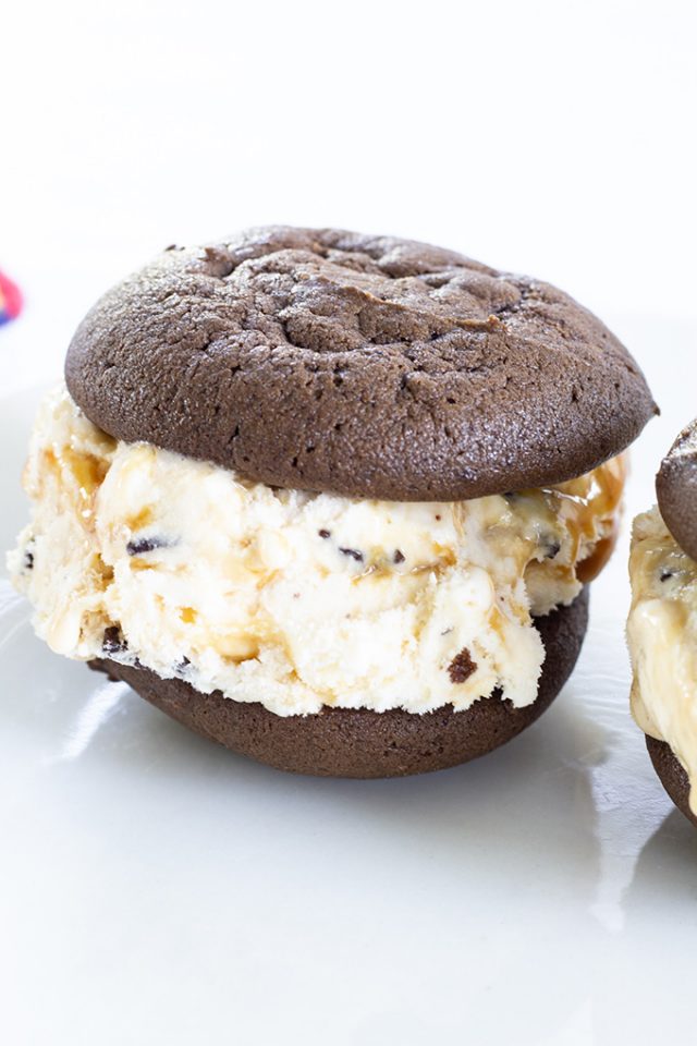 Mini Ice Cream Sandwiches - Mindy's Cooking Obsession