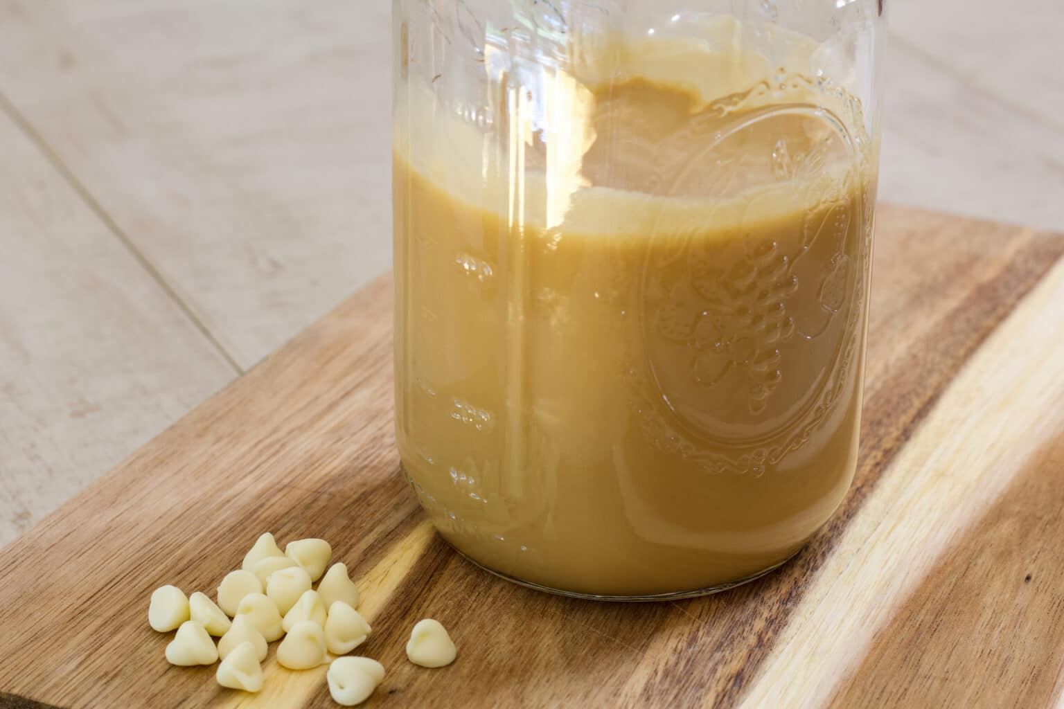 White Chocolate Mocha Syrup - Mindy's Cooking Obsession