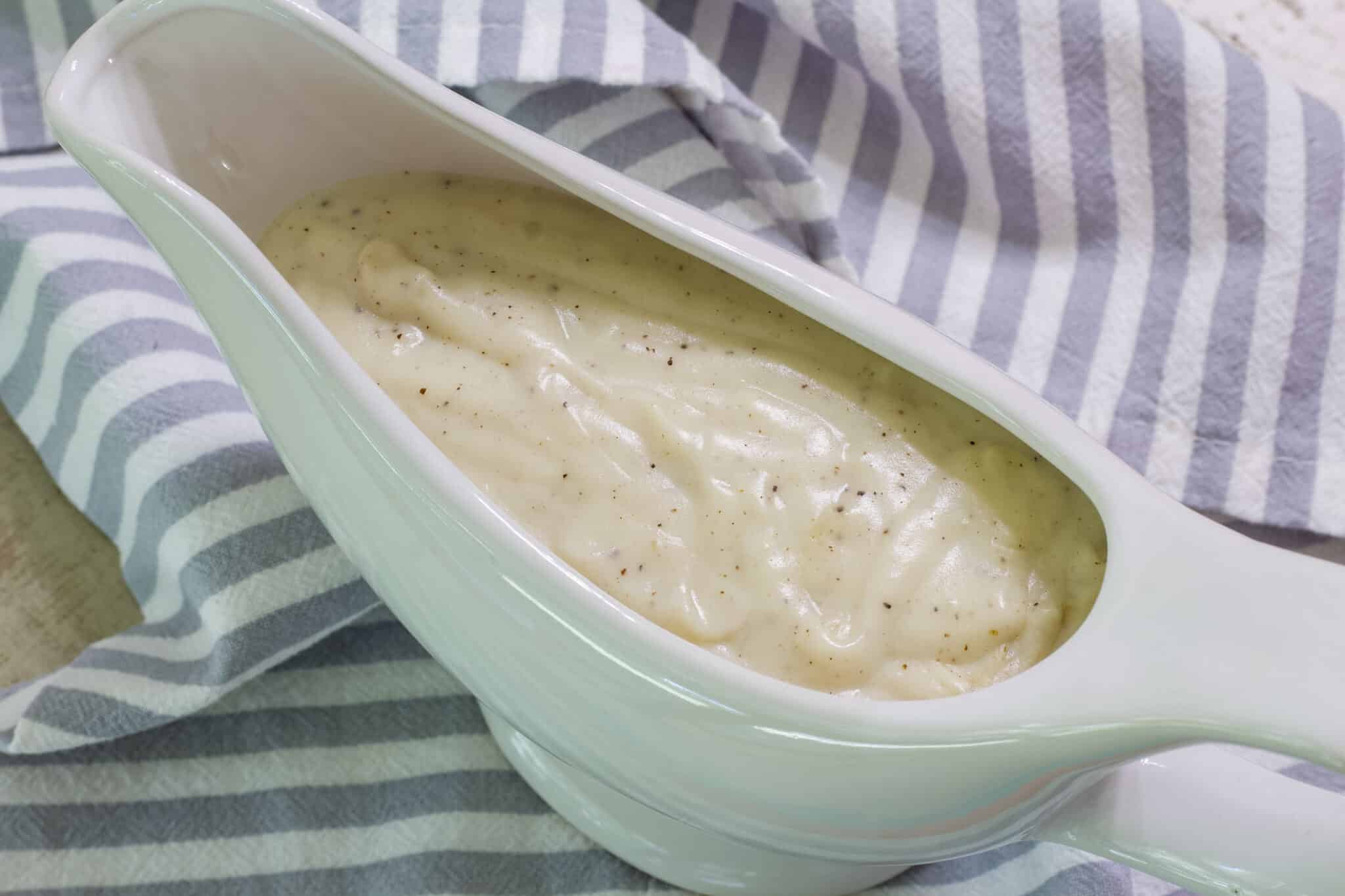 Southern White Country Gravy - Mindy's Cooking Obsession