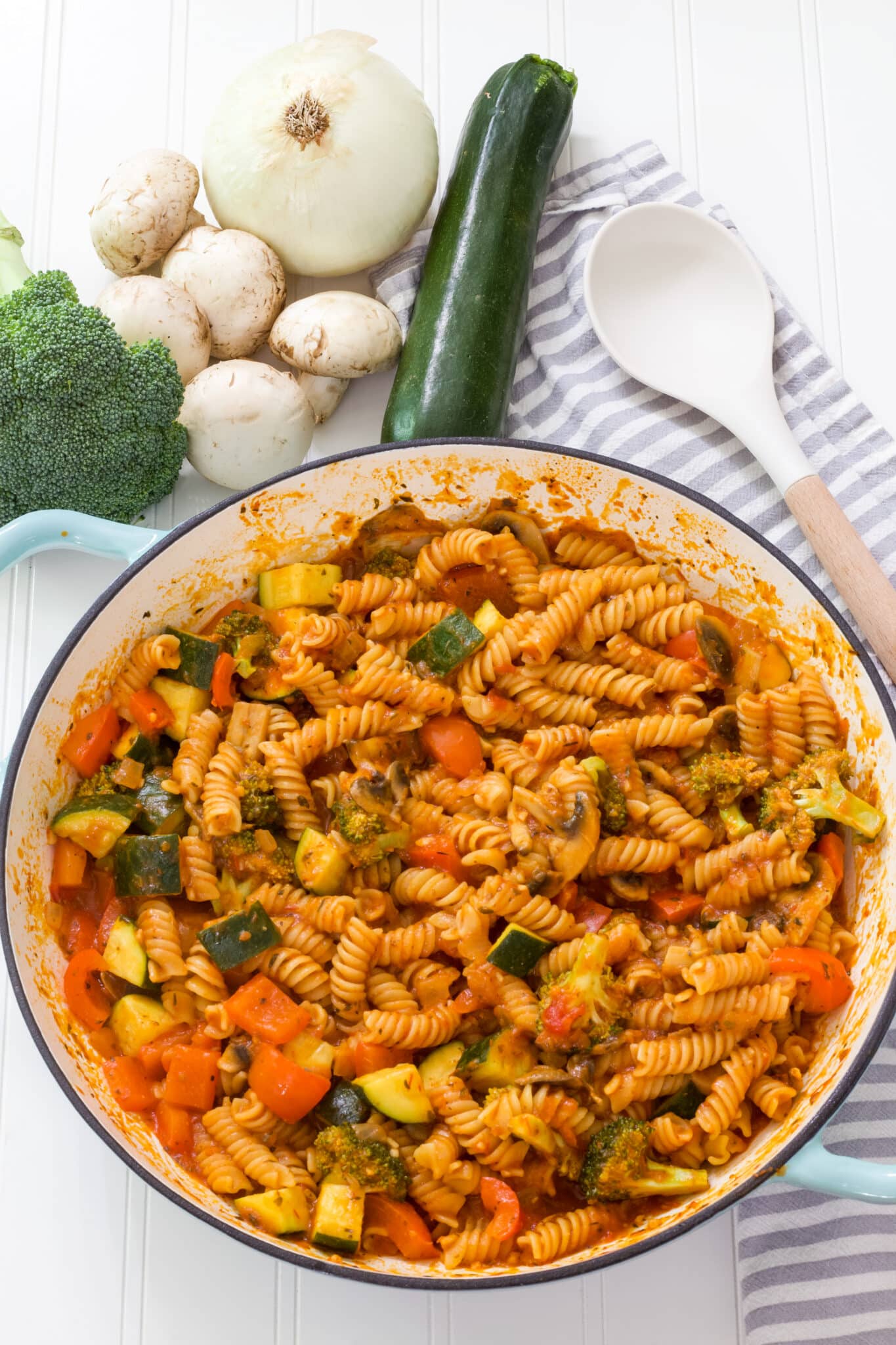 25-Minute Vegetarian Pasta - Mindy's Cooking Obsession