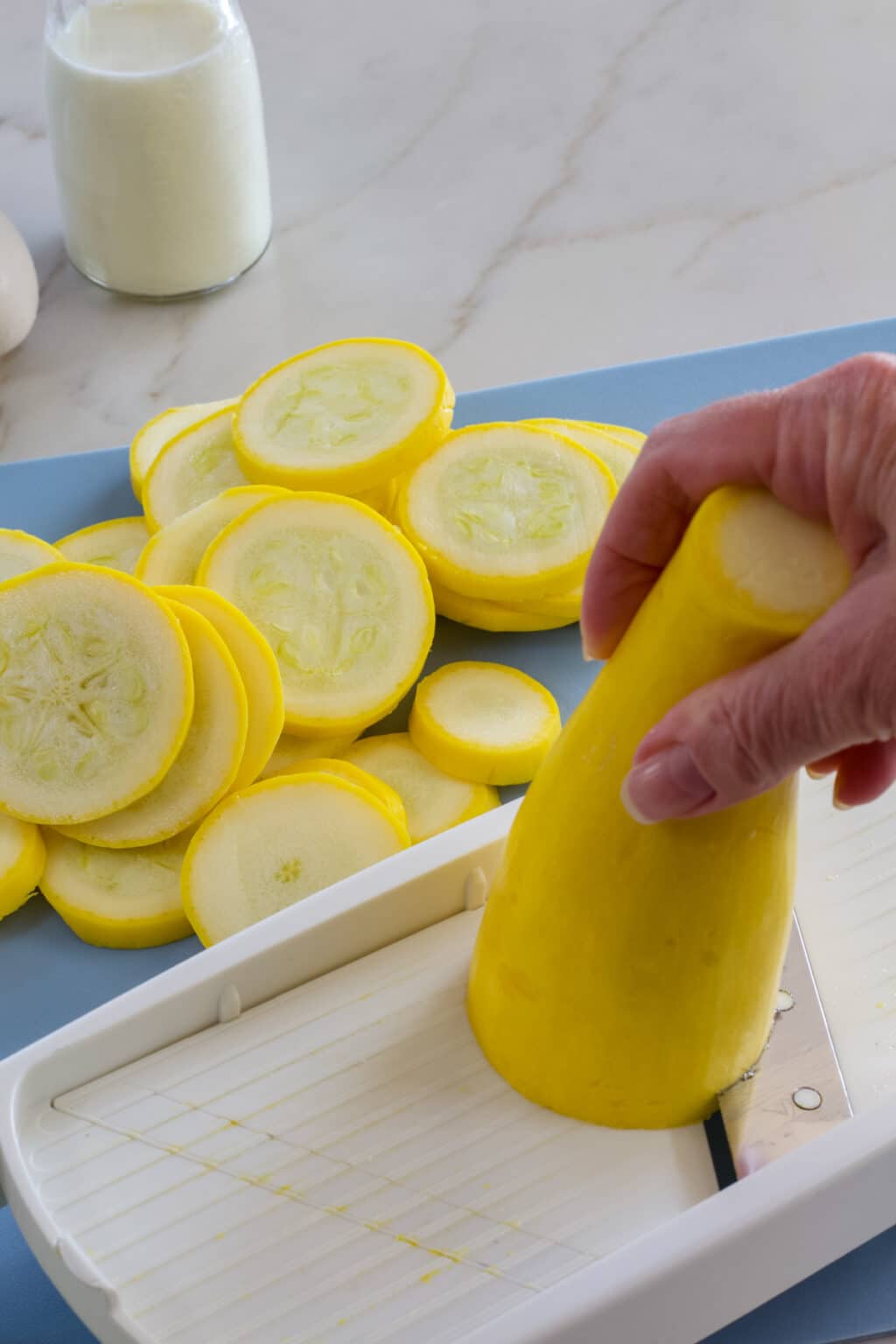 Easy Southern Fried Yellow Squash Recipe - Mindy's Cooking Obsession