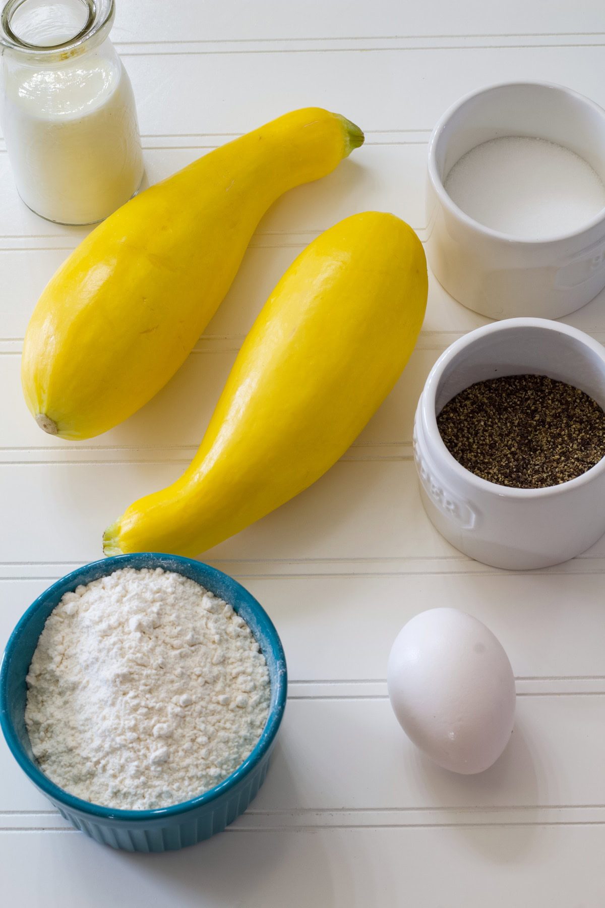 Easy Southern Fried Yellow Squash Recipe - Mindy's Cooking Obsession