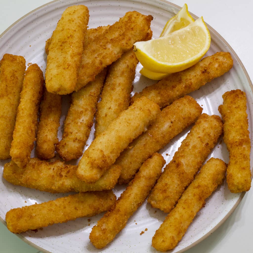 Frozen Fish Sticks in Air Fryer (Time & Temp for Crispy Results ...
