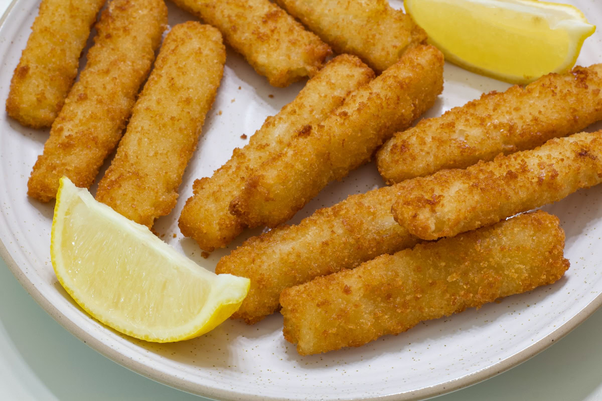 Frozen Fish Sticks in Air Fryer (Time & Temp for Crispy Results ...