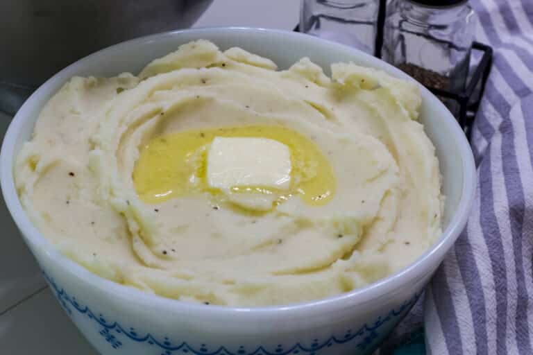 Stand Mixer Mashed Potatoes - Mindy's Cooking Obsession