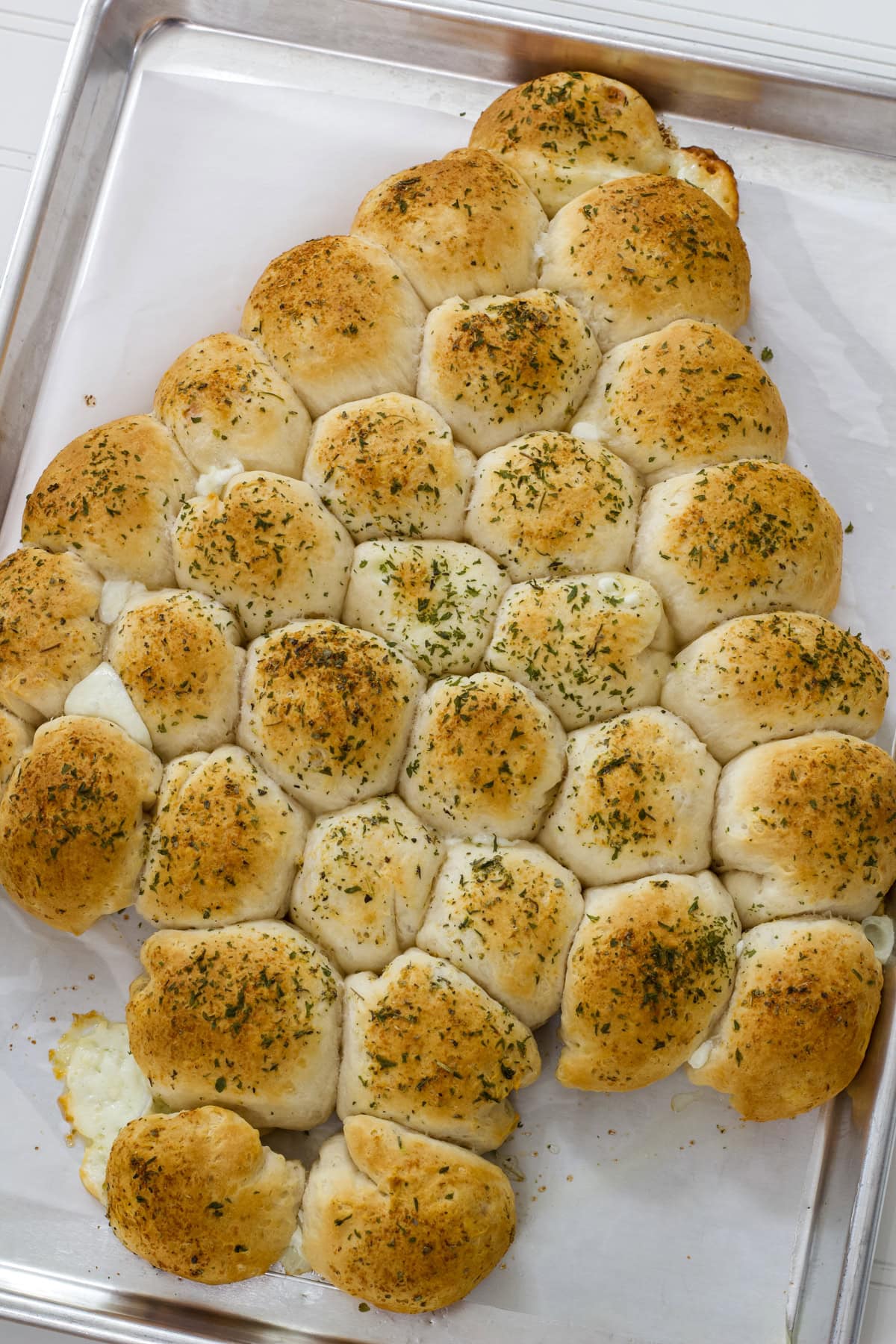 Cheesy Pull Apart Christmas Tree Bread Mindy S Cooking Obsession