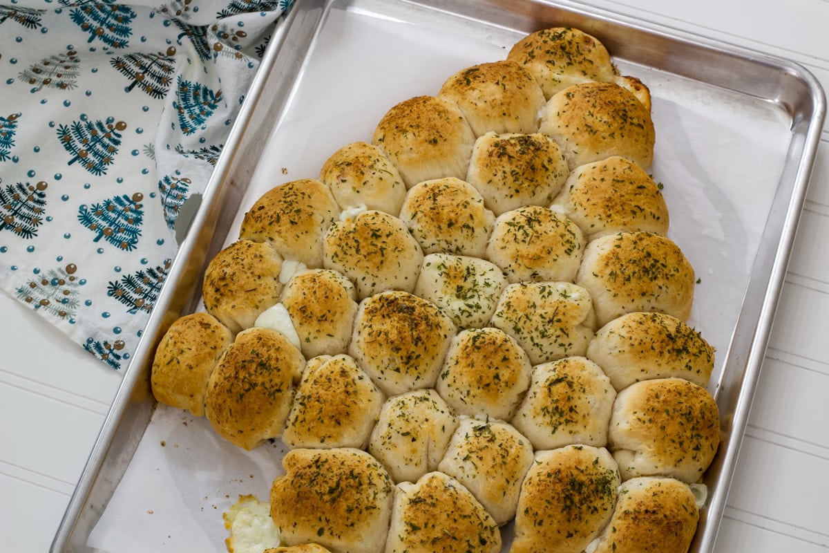 Cheesy Pull Apart Christmas Tree Bread Mindy S Cooking Obsession