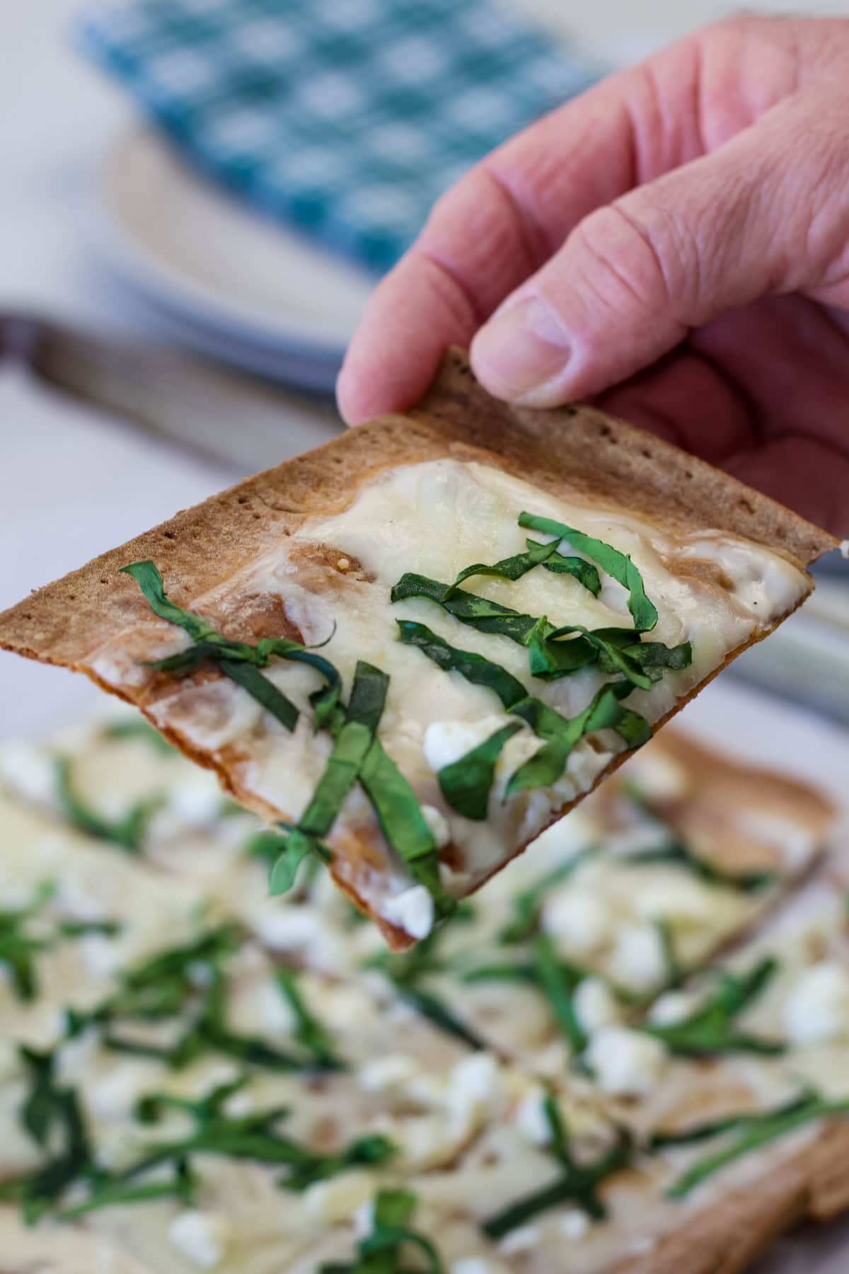 15-Minute Lavash Flatbread Pizza - Mindy's Cooking Obsession