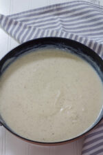 Southern White Country Gravy - Mindy's Cooking Obsession