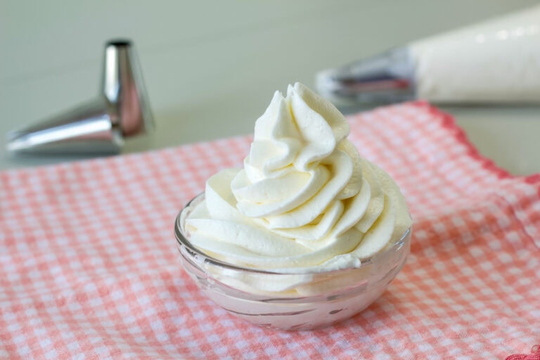 Lazy Whipped Cream Cheese Frosting - Mindy's Cooking Obsession