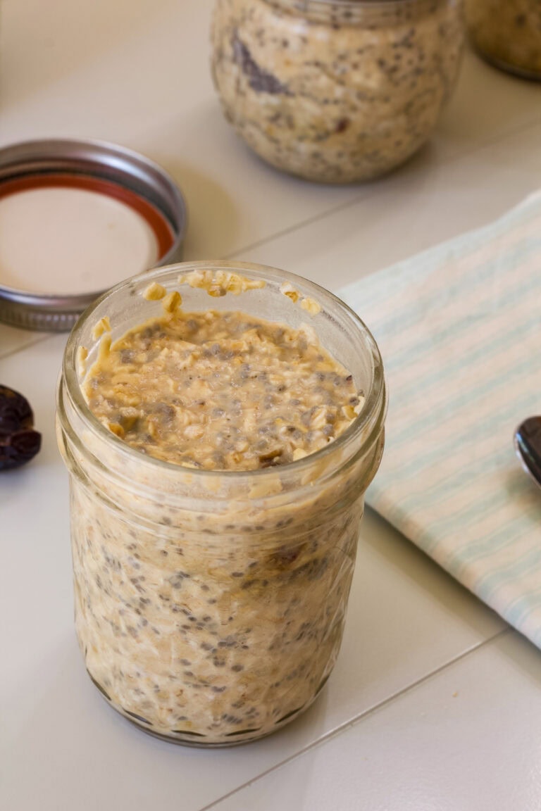 Date Overnight Oats - Mindy's Cooking Obsession