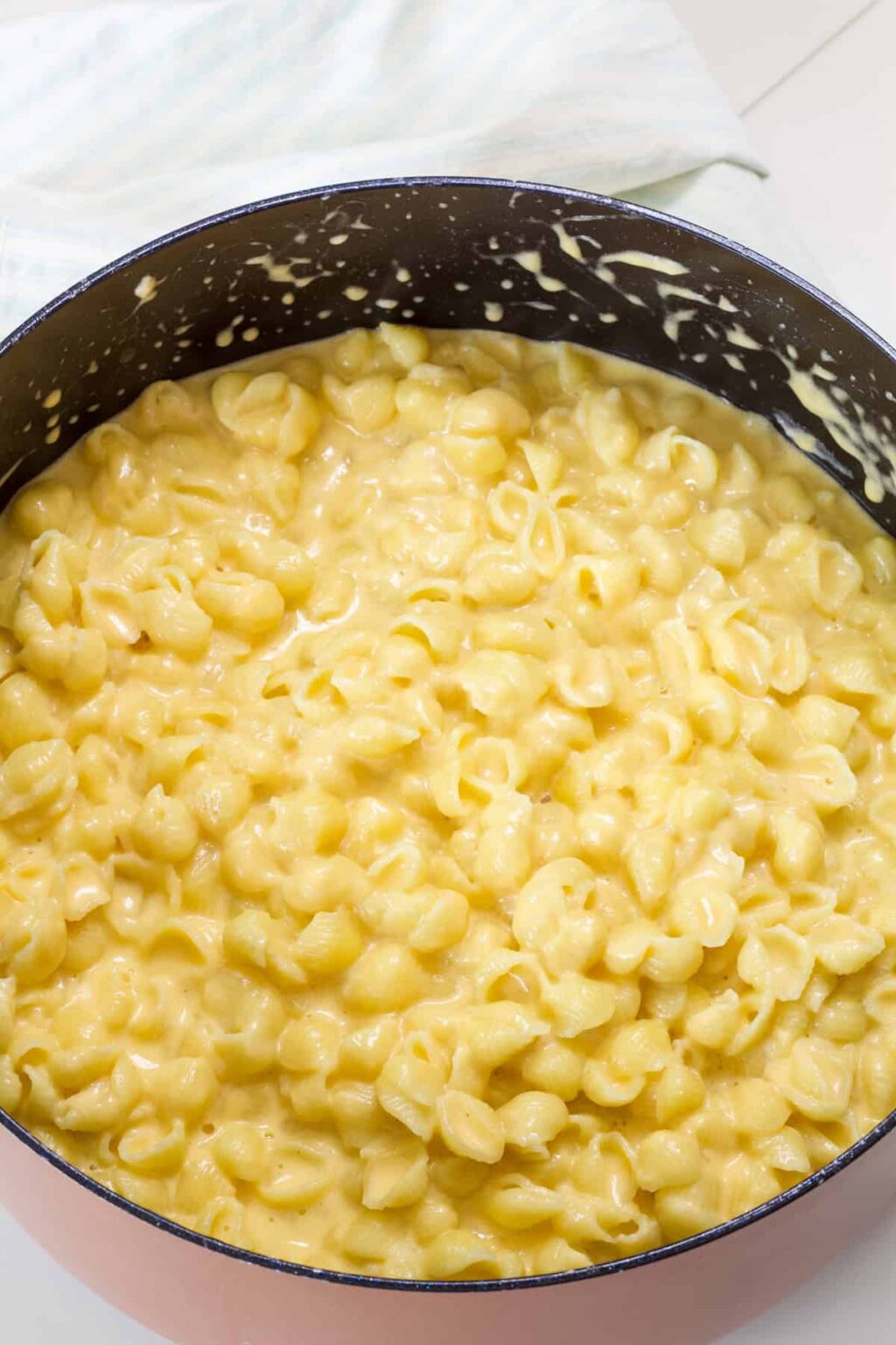 Creamy Mac and Cheese with Shells – Ready in 25 Minutes - Mindy's ...