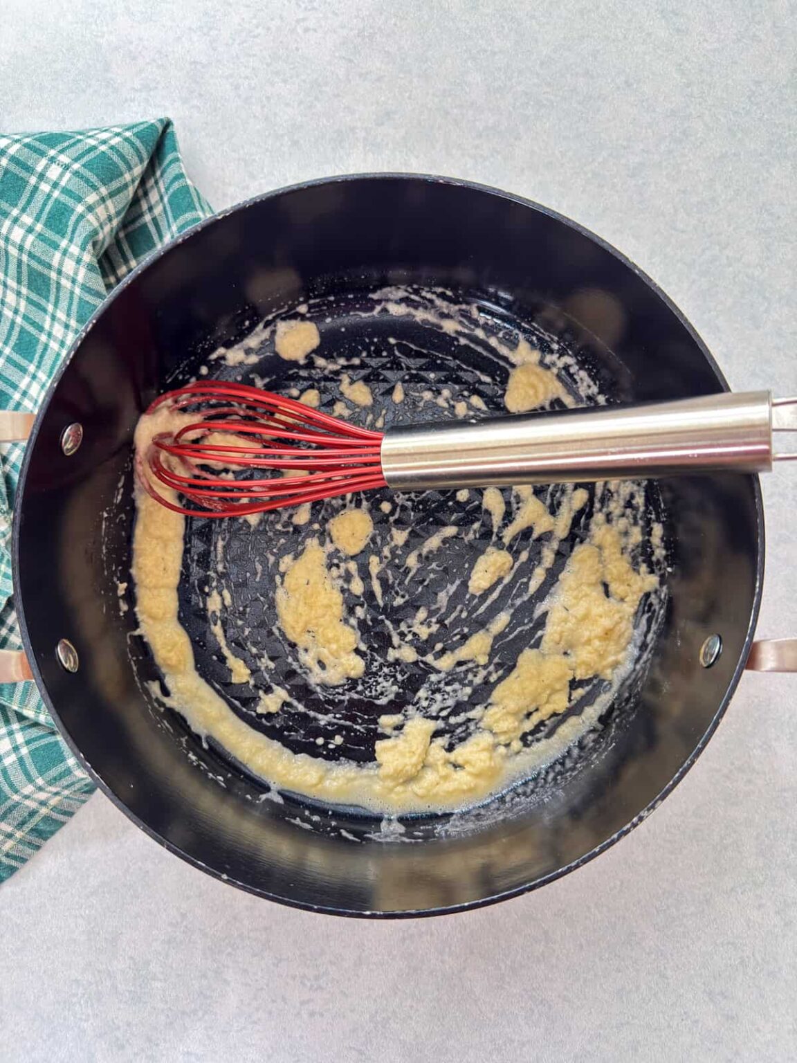 Creamy Mac and Cheese with Shells – Ready in 25 Minutes - Mindy's ...